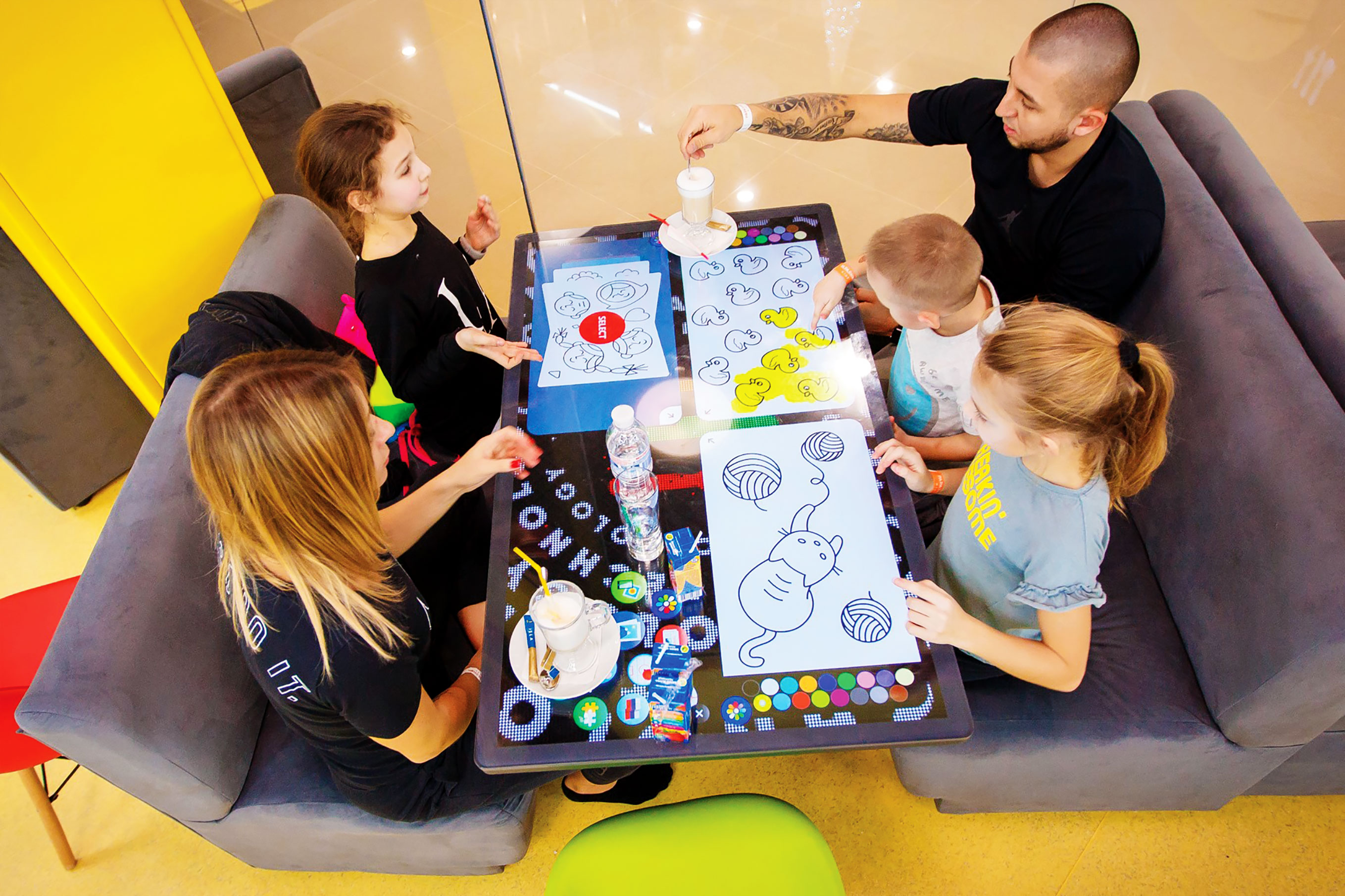 Interactive Smart Tables For Family Entertainment Centers Amusement parks